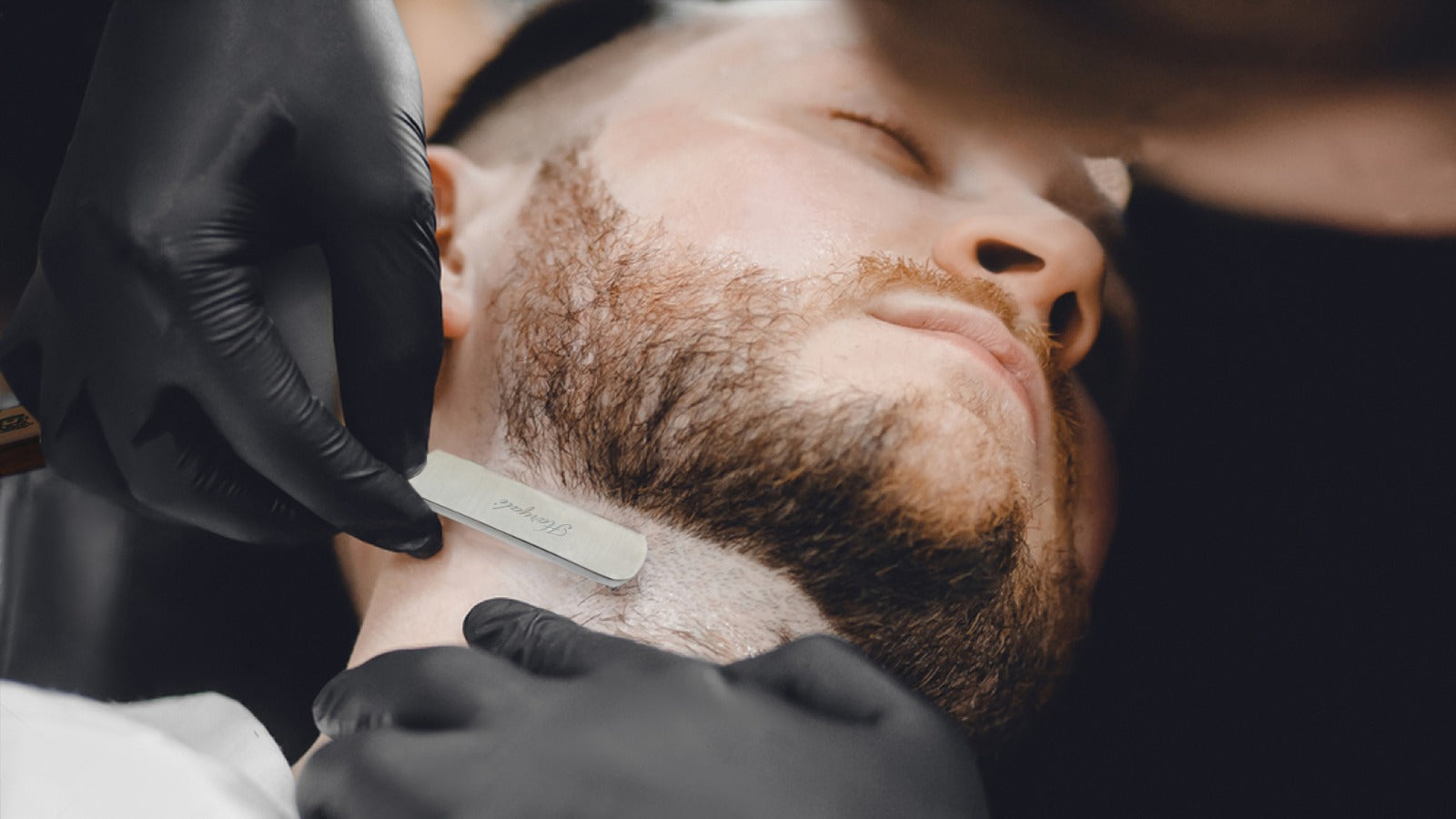 The Ultimate Guide to Using a Cut Throat Razor – HARYALI LONDON